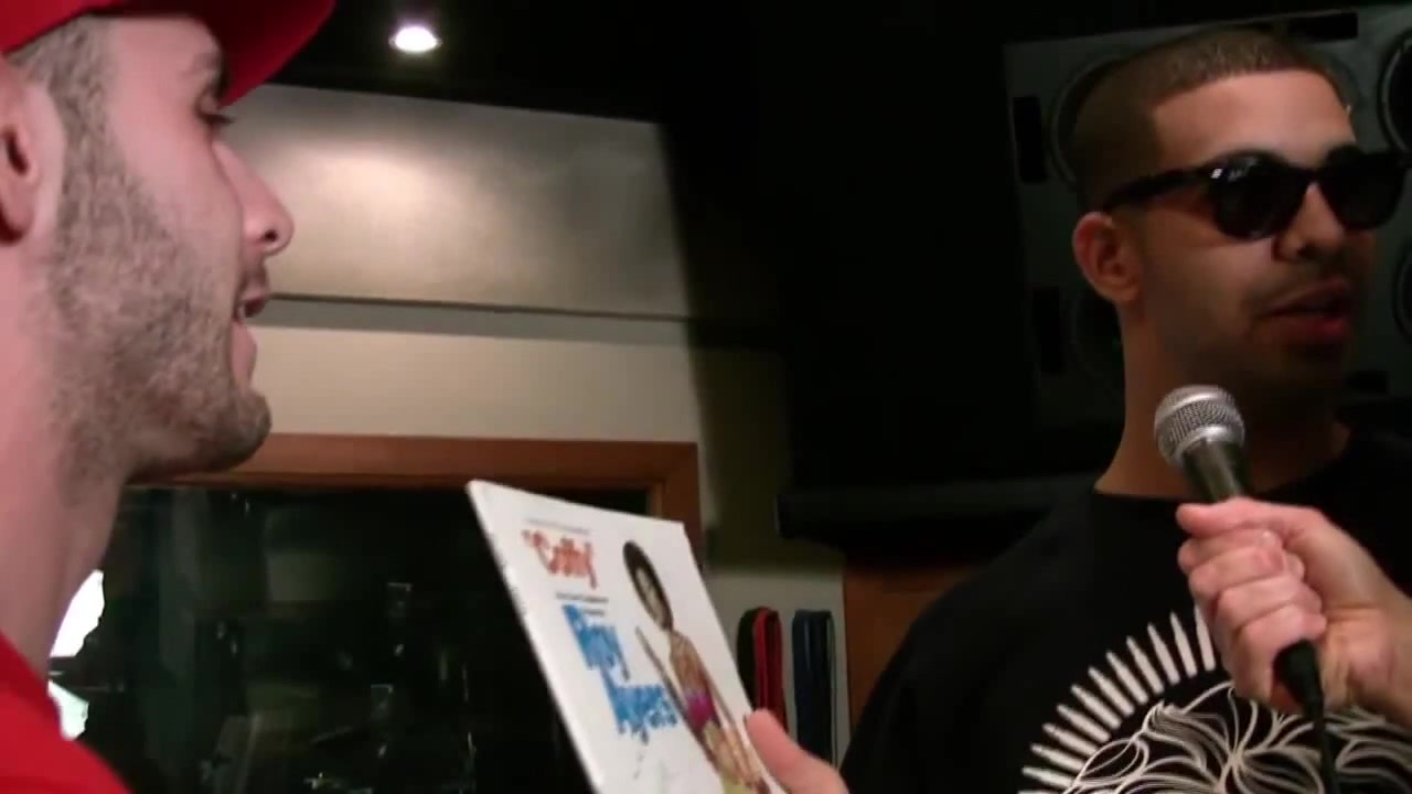 Nardwuar vs. Drake - Coub