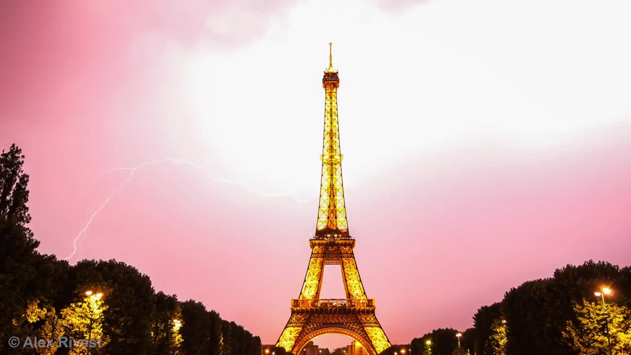 Lightning hitting the Eiffel Tower: A timelapse from Paris - Coub - The Biggest Video Meme Platform