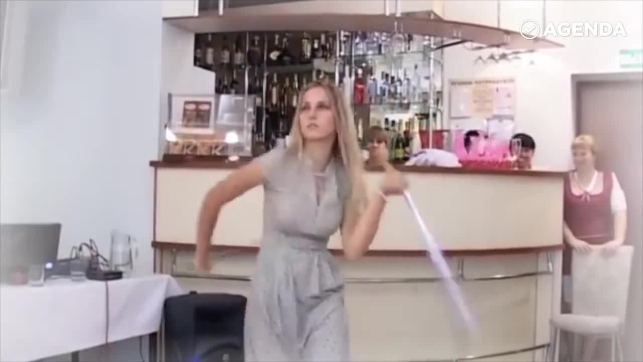 Wonder Trick Chick - Coub