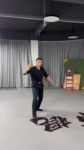 Мастер Пинг-Кунг-Понг-Фу Skills Nunchaku Show - Coub
