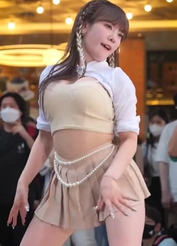 Korean girl twerking | tiktok and instagram: @dami_amond | song: Volac, illusionize, Andre Longo ...